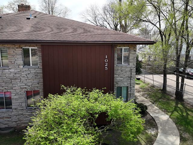 1025 W Badger Rd