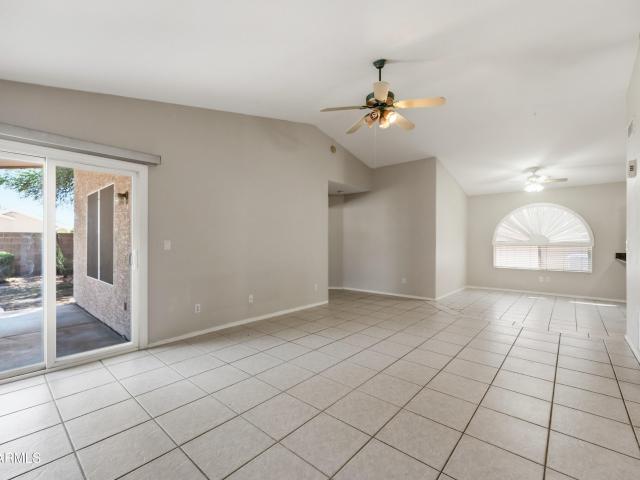 1025 w jeanine drive