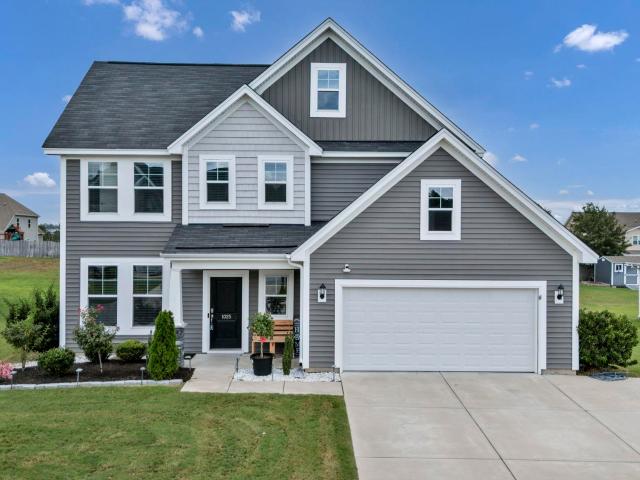 1025 Warbler Lane