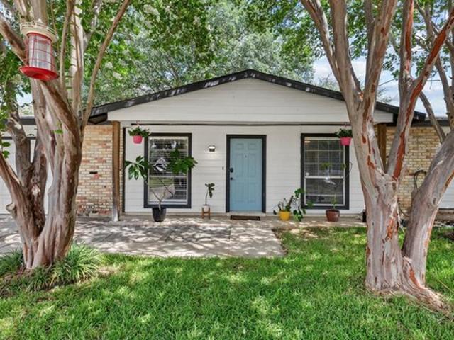 1025 Williamsburg Dr, Schertz, TX 78154
