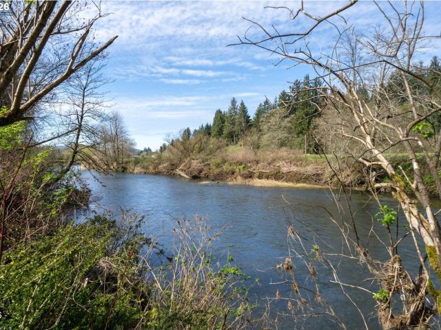 1025 wilson river loop