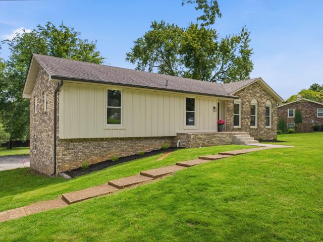 1025 Woodmont Dr