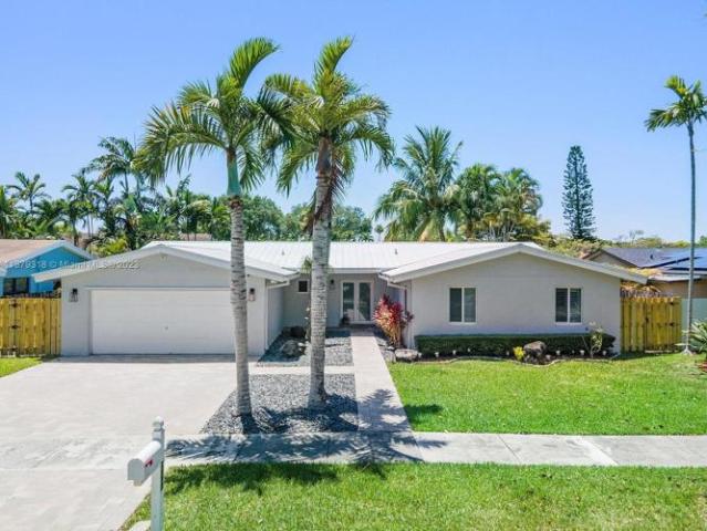 10260 130th Ave SW, Miami, FL 33186