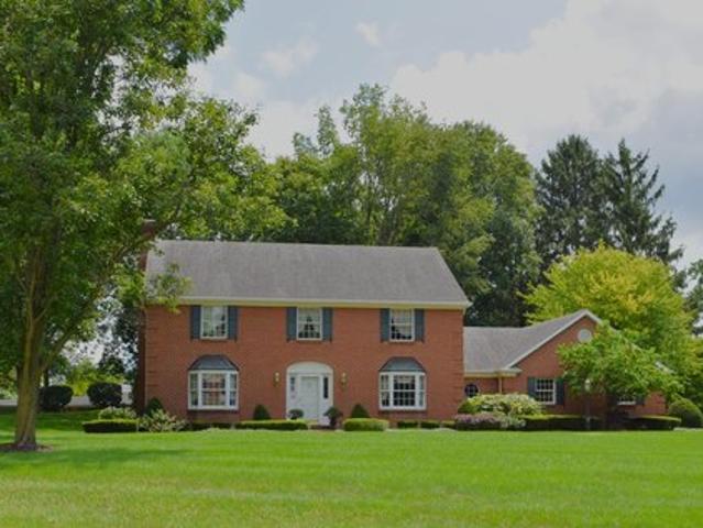 10265 Little Turtle Ln, Piqua, OH 45356