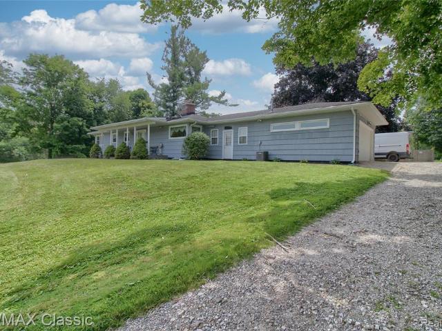 10268 7 Mile Road