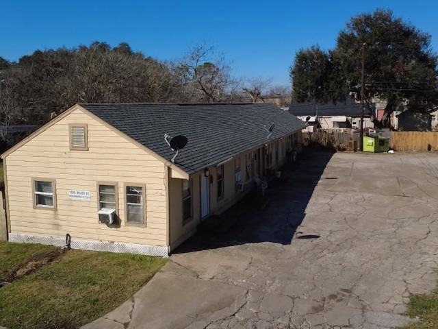 1026 Miles Street