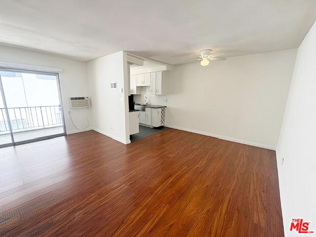 1026 N Genesee Avenue 9