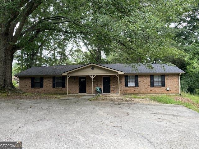 1026 Barn Oak Ct NE, Conyers, GA 30012