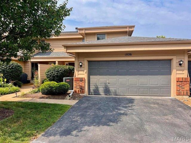 1026 Claytonbrook Dr, Ballwin, MO 63011