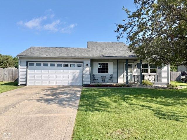 1026 Fox Trace Dr, Anderson, IN 46013