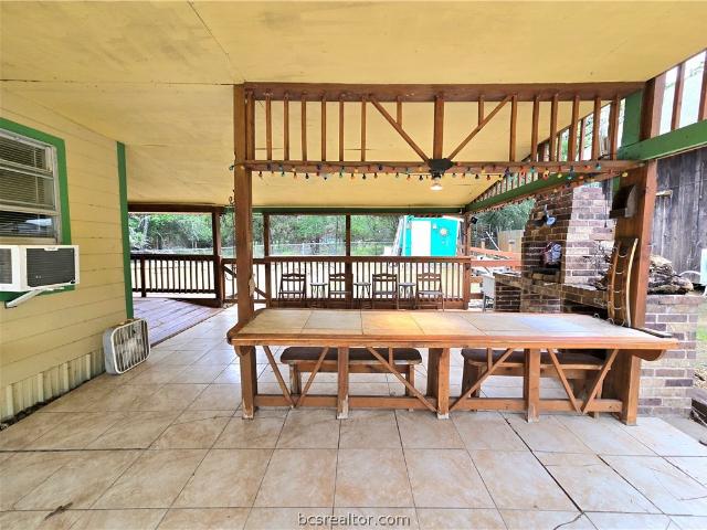 1026 Lakeview Lane