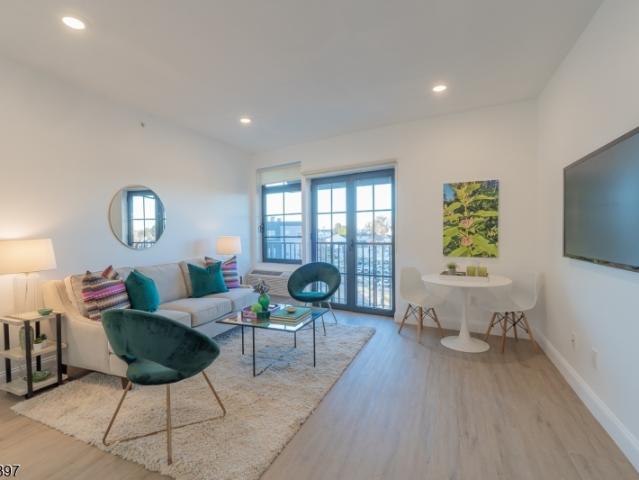 1026 Stuyvesant Ave, Unit 207, Union, NJ 07083 | MLS #3993