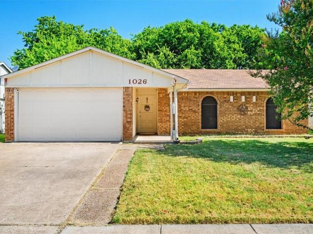 1026 Santa Fe Trl, Grand Prairie, TX 75052