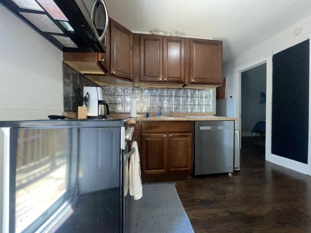 1026 Villa Pl