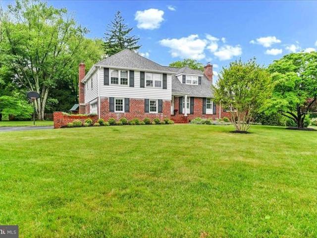 1026 Waltham Rd, Berwyn, PA 19312