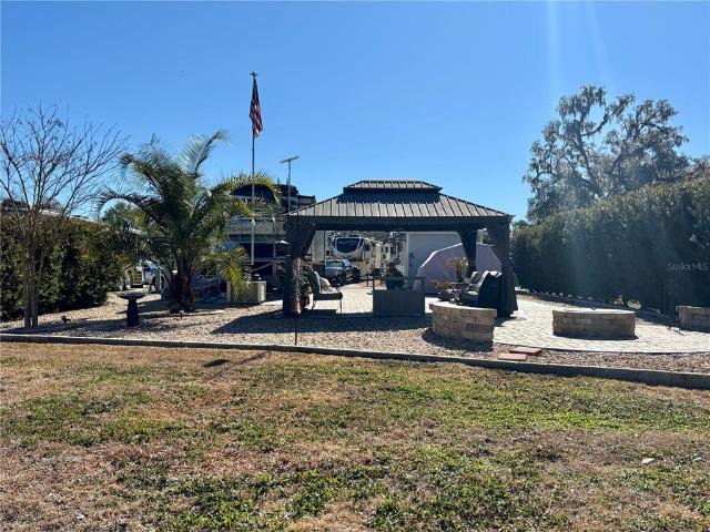 10273 NE 28th Loop, Silver Springs, FL 34488 | MLS #OM718484 | Compass