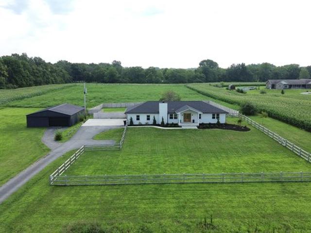 10274 S 400 W, Pendleton, IN 46064