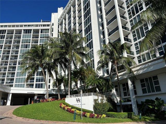 10275 Collins Ave Apt 112, Bal Harbour, FL 33154