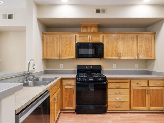 10275 NW Wilshire Ln, Portland, OR 97229 | MLS #768102