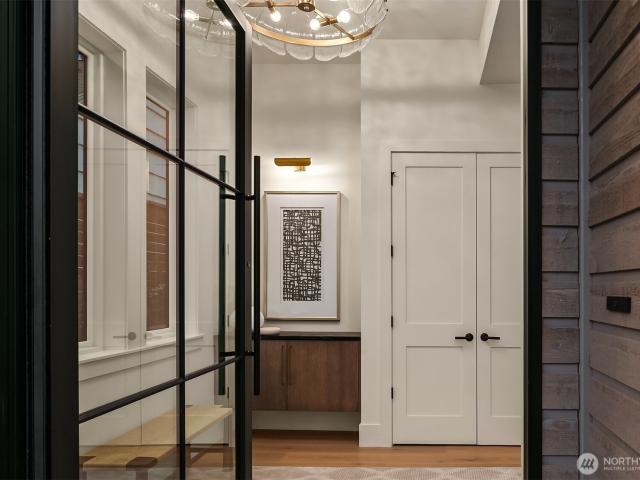 1027 McGilvra Blvd E, Seattle, WA 98112 | MLS #2504 | Compass