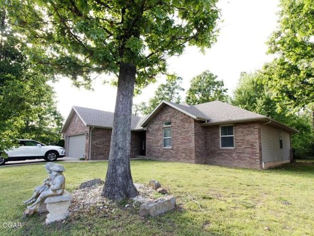 1027 Nickolas St, Aurora, MO 65605