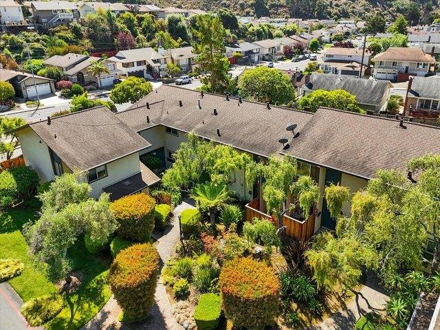 1027 Oddstad Blvd, Pacifica, CA 94044