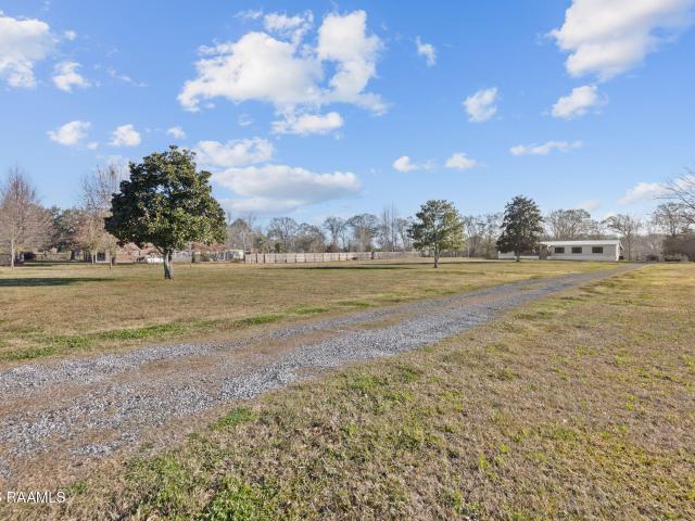 1027 Anne Dr, Arnaudville, LA 70512 | MLS #2500006 | Compass