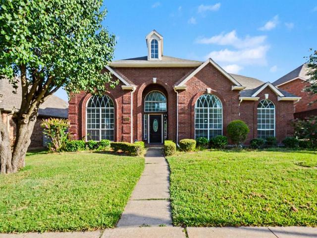 1027 Creek Bend