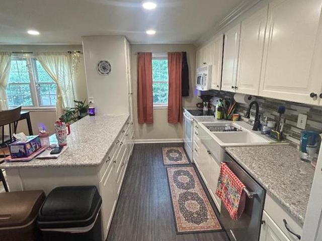 1027 Grovehill Road