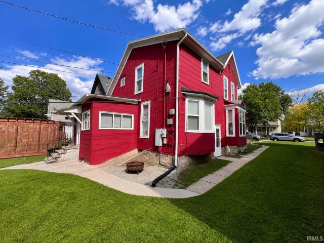 1027 Lake Avenue