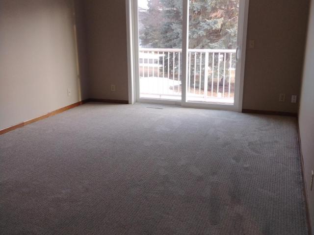 1027 Pond View Court