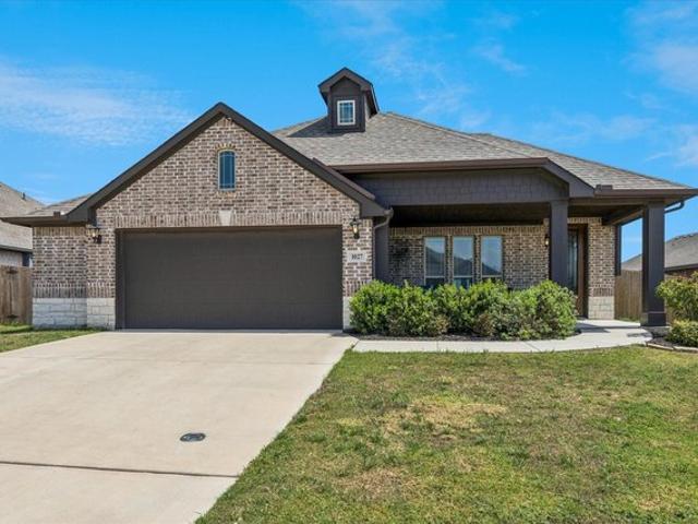 1027 Stockton Dr, Godley, TX 76044