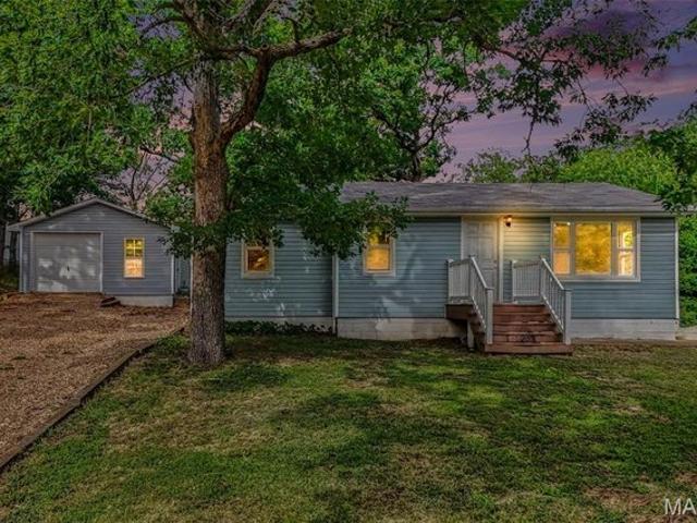 1027 Thatcher Rd, Sullivan, MO 63080