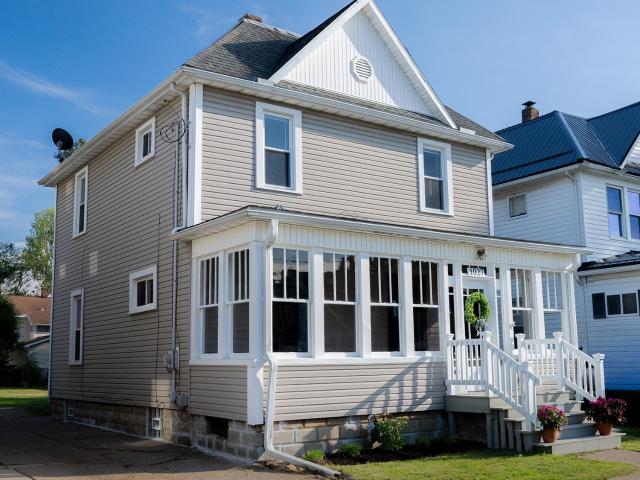 1027 W 29TH Street