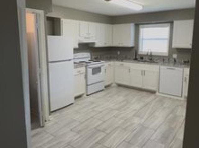 1027 Windrose Dr, Brandon, MS 39047