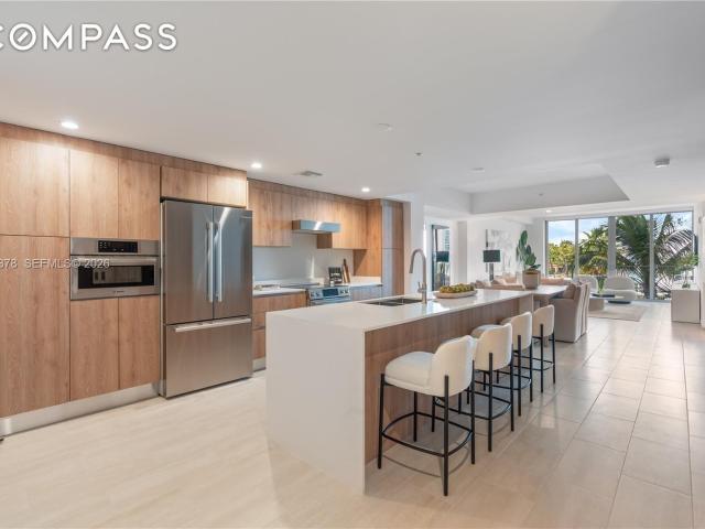 10281 W Bay Harbor Dr 203, Bay Harbor Islands, FL