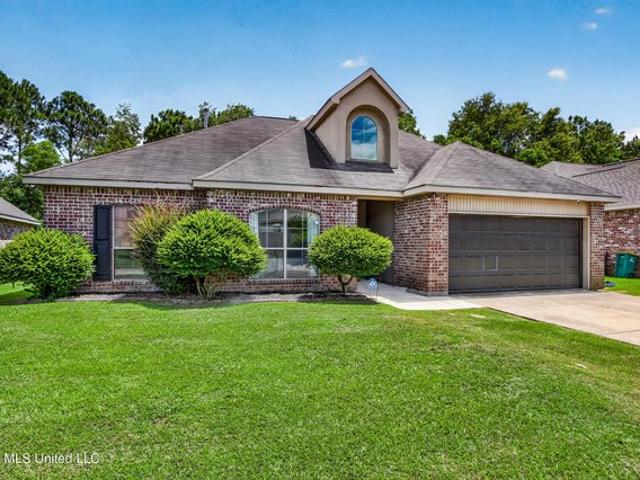 10281 English Manor Dr, Gulfport, MS 39503