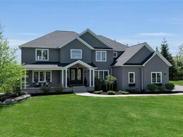 10285 Clarence Center Rd, Clarence, NY 14031