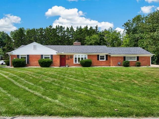 1028 Newcastle Dr, Springfield Township, OH 45231
