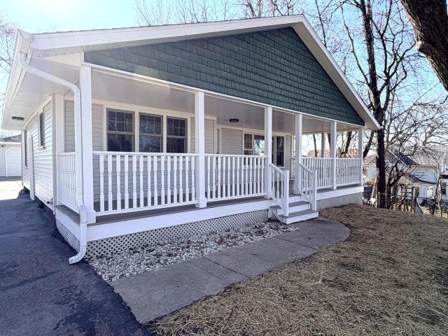 1028 Oakland Ave, Waukesha, WI 53186 | Compass