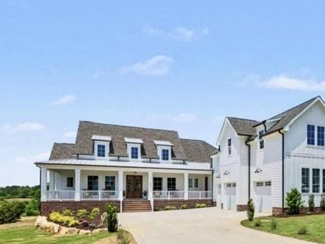 1028 Azalea Garden Cir, Raleigh, NC 27603