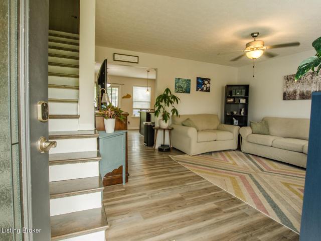 1028 Bogard Ln