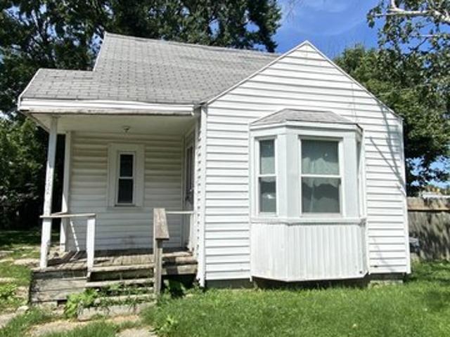 1028 Campbell St, Flint, MI 48507
