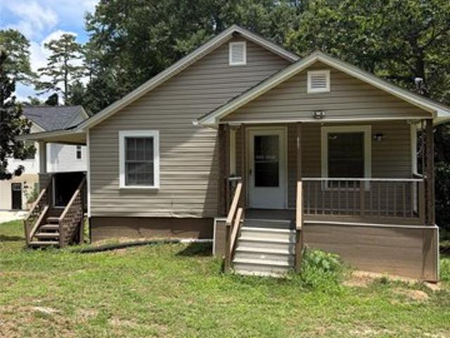 1028 East Dr, Gastonia, NC 28052