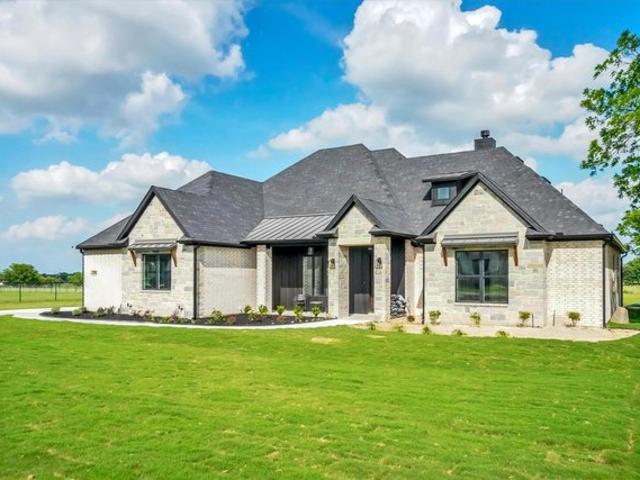 1028 Henry Way Rd, Springtown, TX 76082