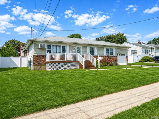 1028 Herzel Boulevard