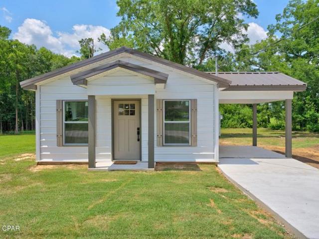 1028 Pelham Ave, Graceville, FL 32440