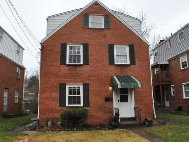 1028 Summitt Street 1 1028 Summit St #1