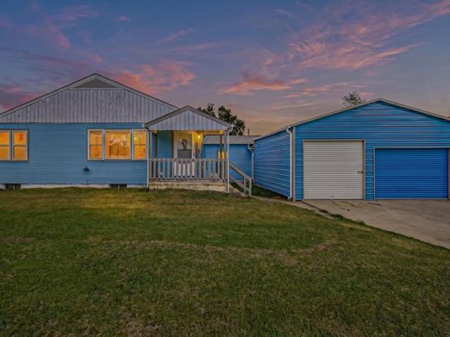 1028 W 5th St, Junction City, KS 66441