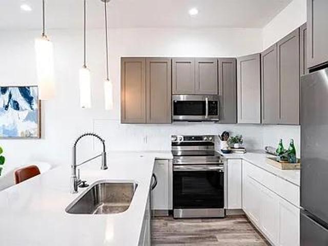 1028 17th Street